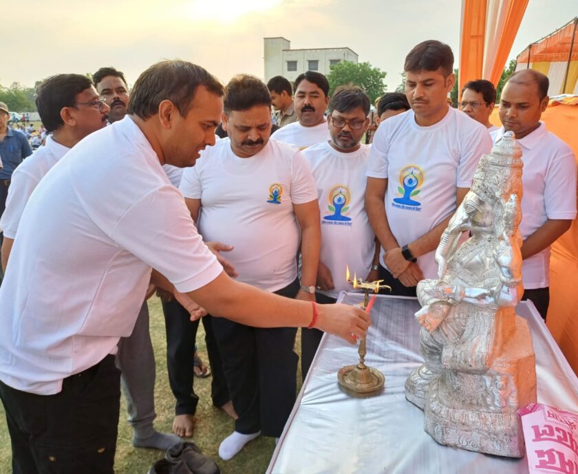 Sonebhadra joins the International Yoga Day festivities - The Lucknow ...