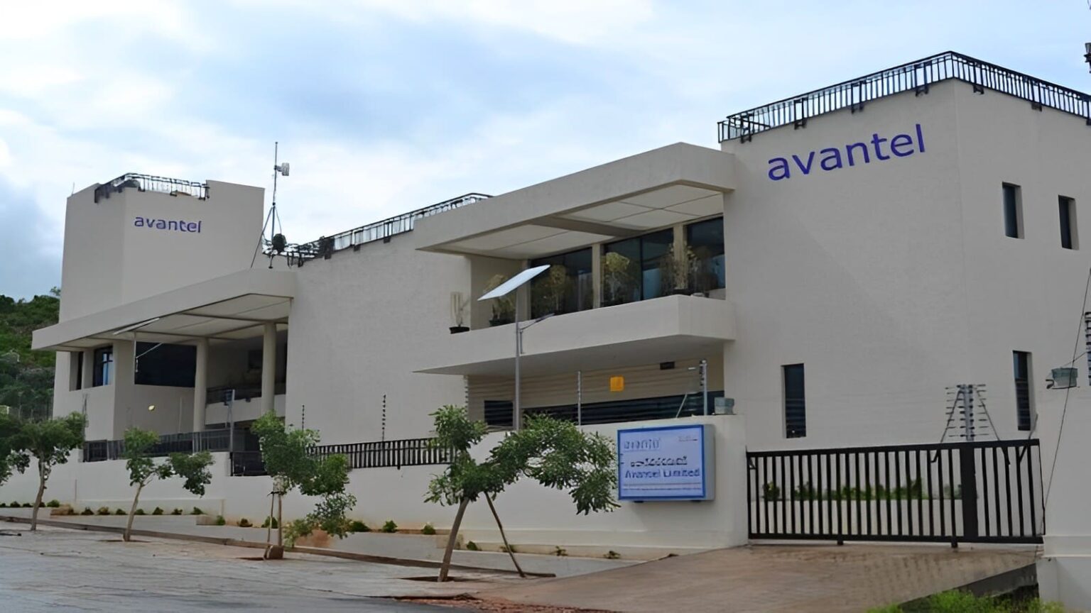 Avantel Wins ₹4.16 Crore MoD Contract for Naval SATCOM Maintenance ...