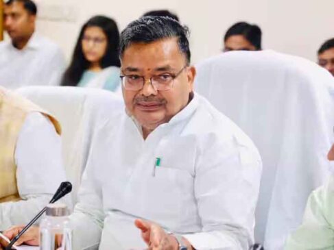 Heated Debate in UP Legislative Council Over Ganga Cruise Operations ...